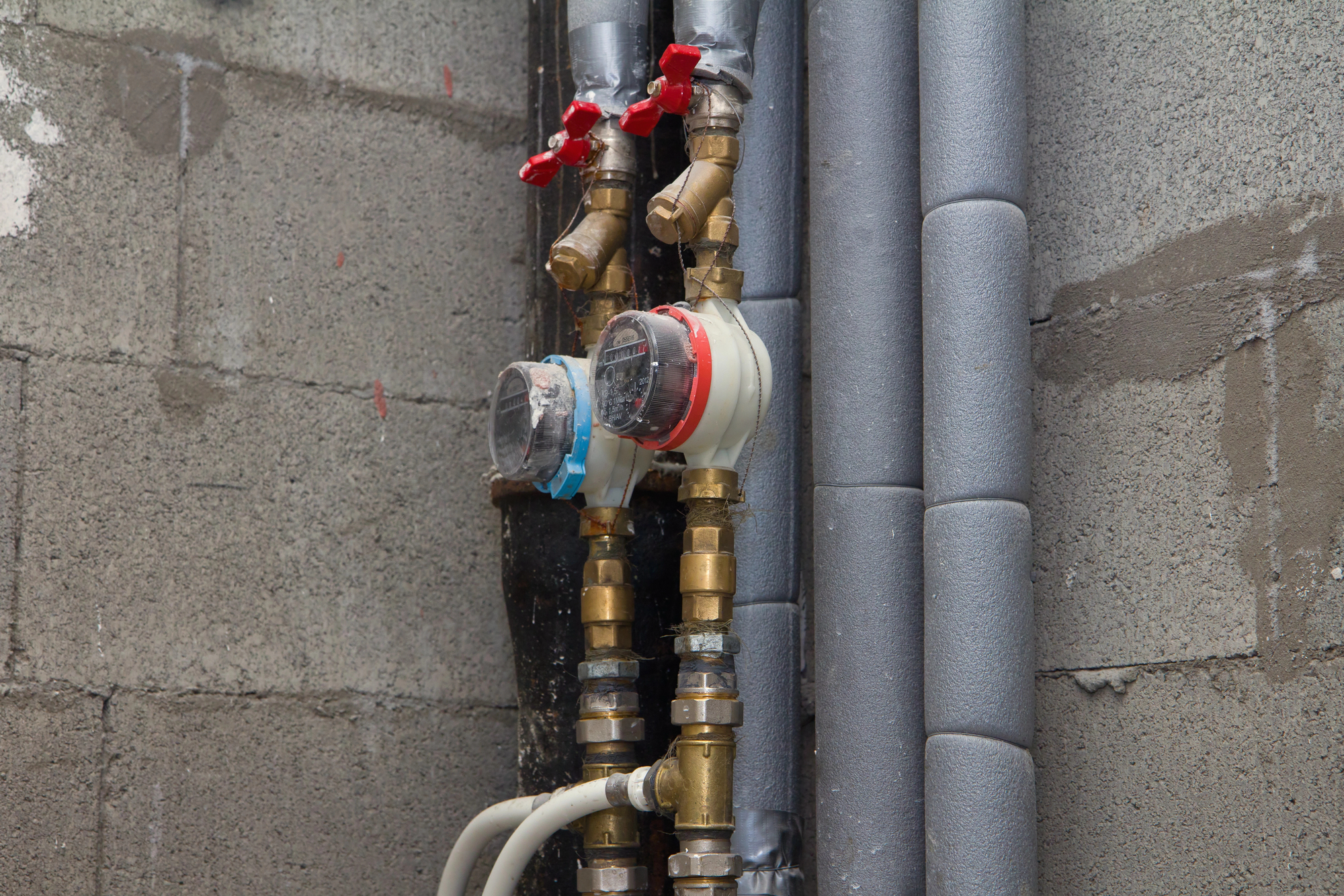 Drain Cleaning for Older Homes: Special Considerations and Solutions